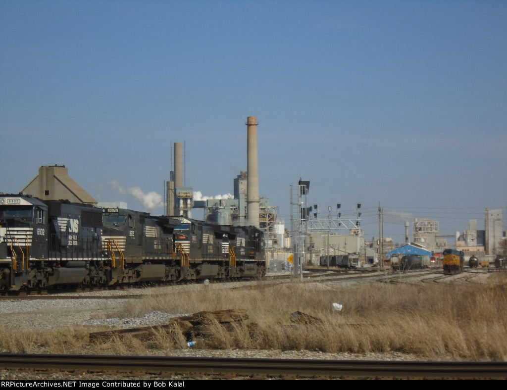 Eastbound NS 9918, 9883, 6932 & Decatur Yard
